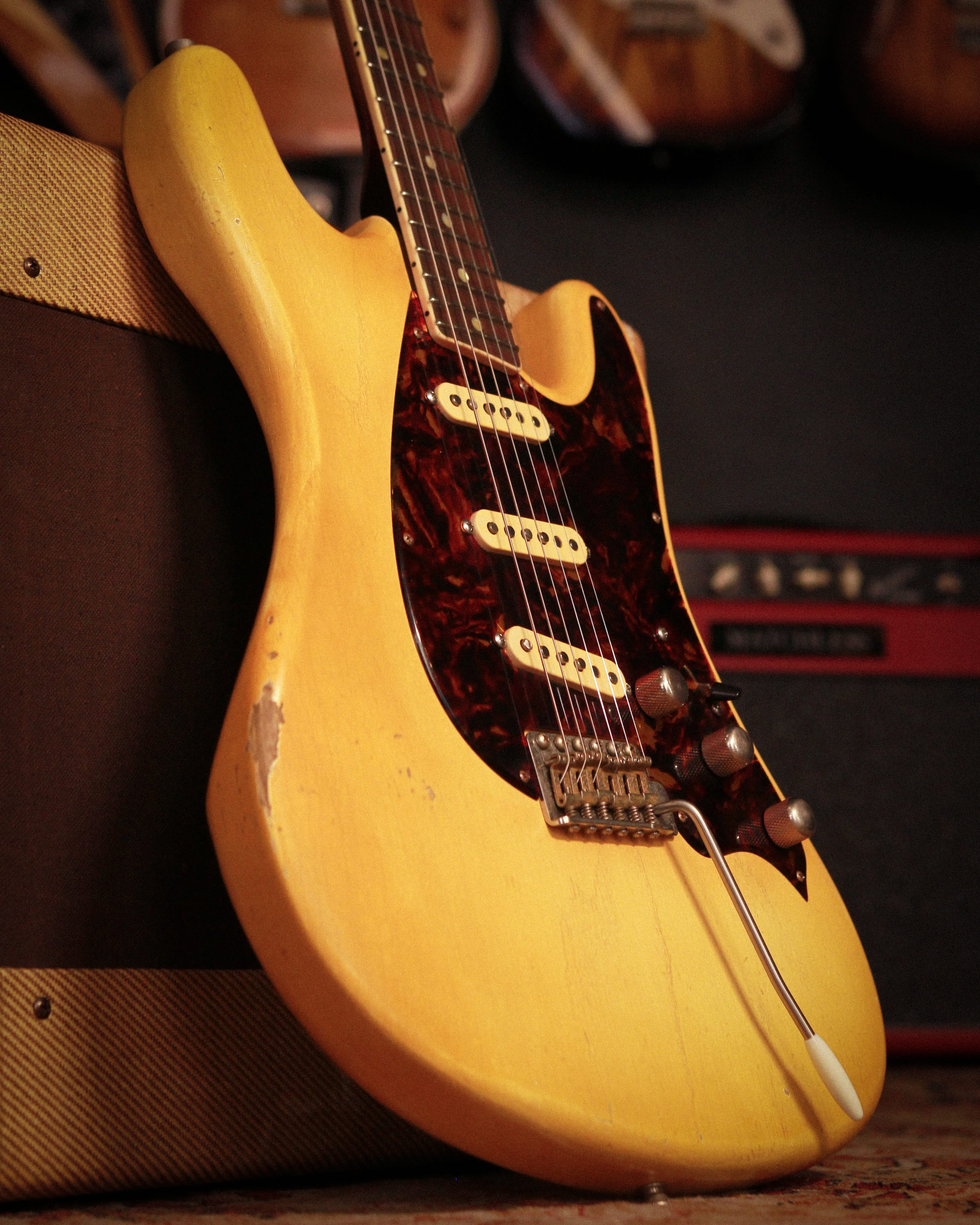 Castedosa Guitars ABI Toasted Burnt Marshmallow – These Go To 11