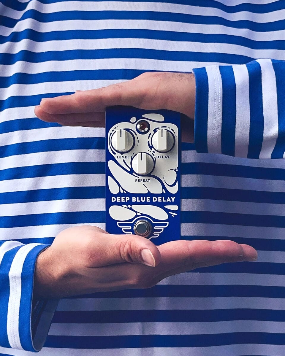 Mad Professor Deep Blue Delay Handwired – These Go To 11